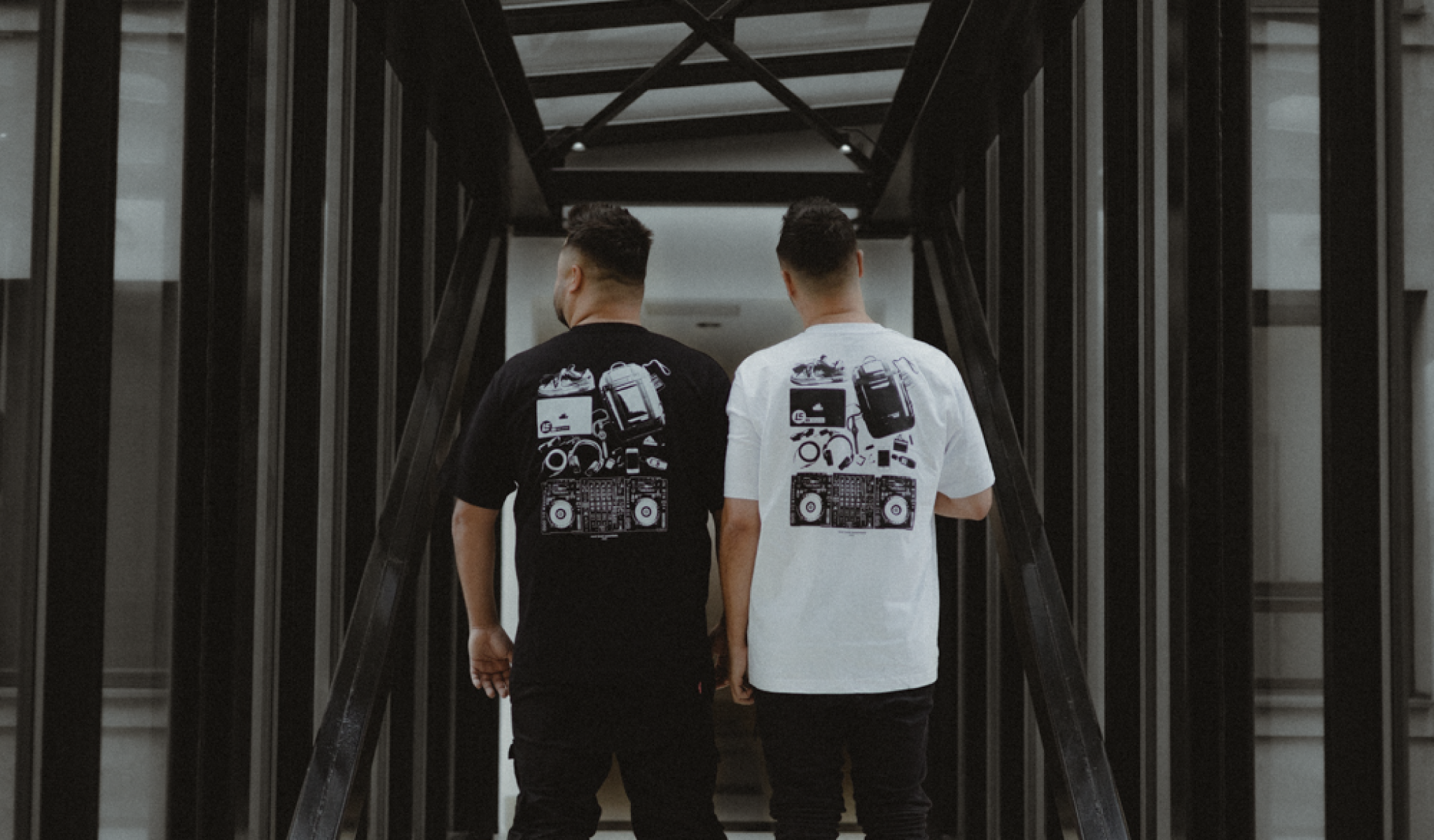 Itt az első Next Level x True to Sole merch kollekció